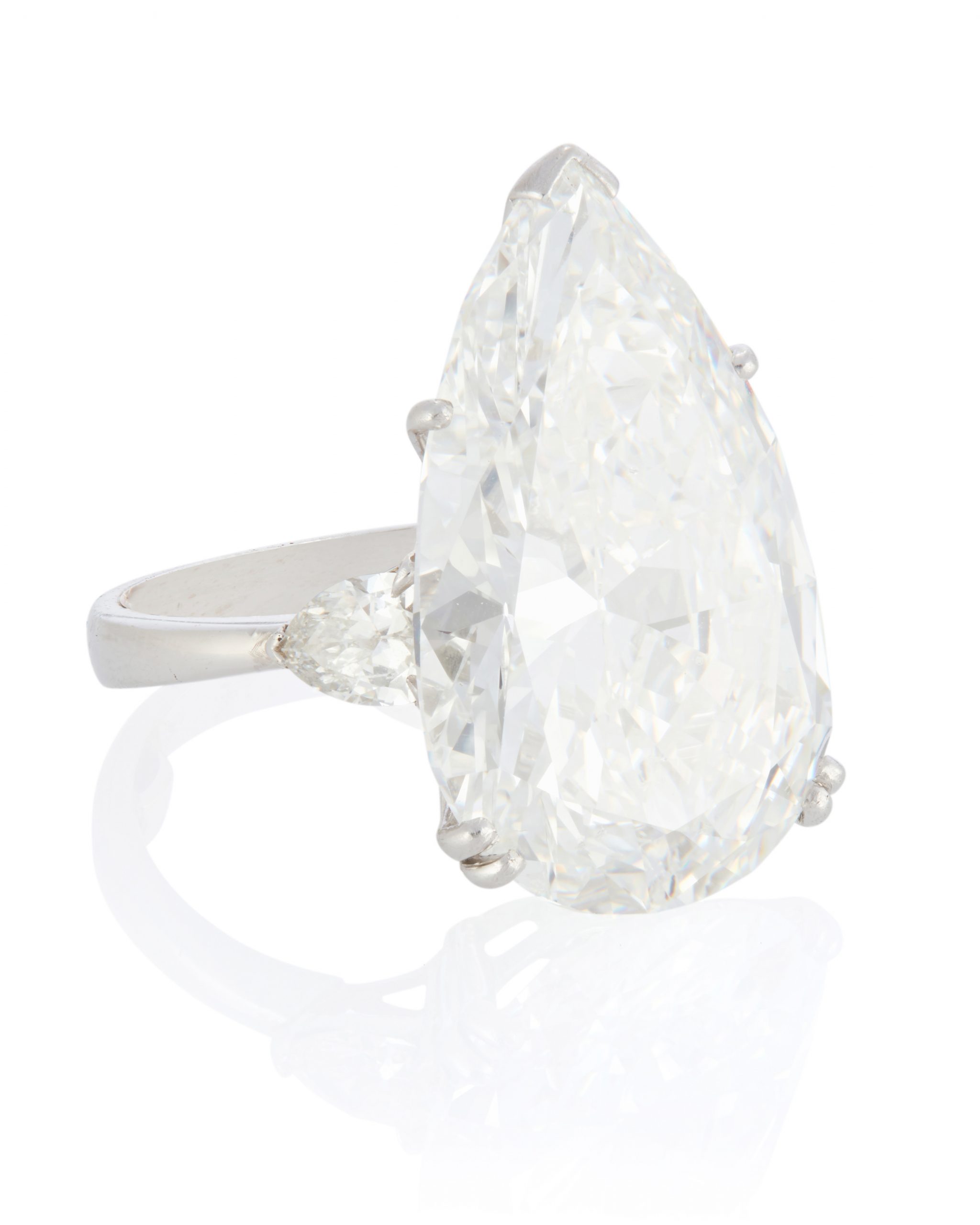 A 25.80-Carat Diamond Ring From the Estate of Lady Leslie Ridley-Tree ...