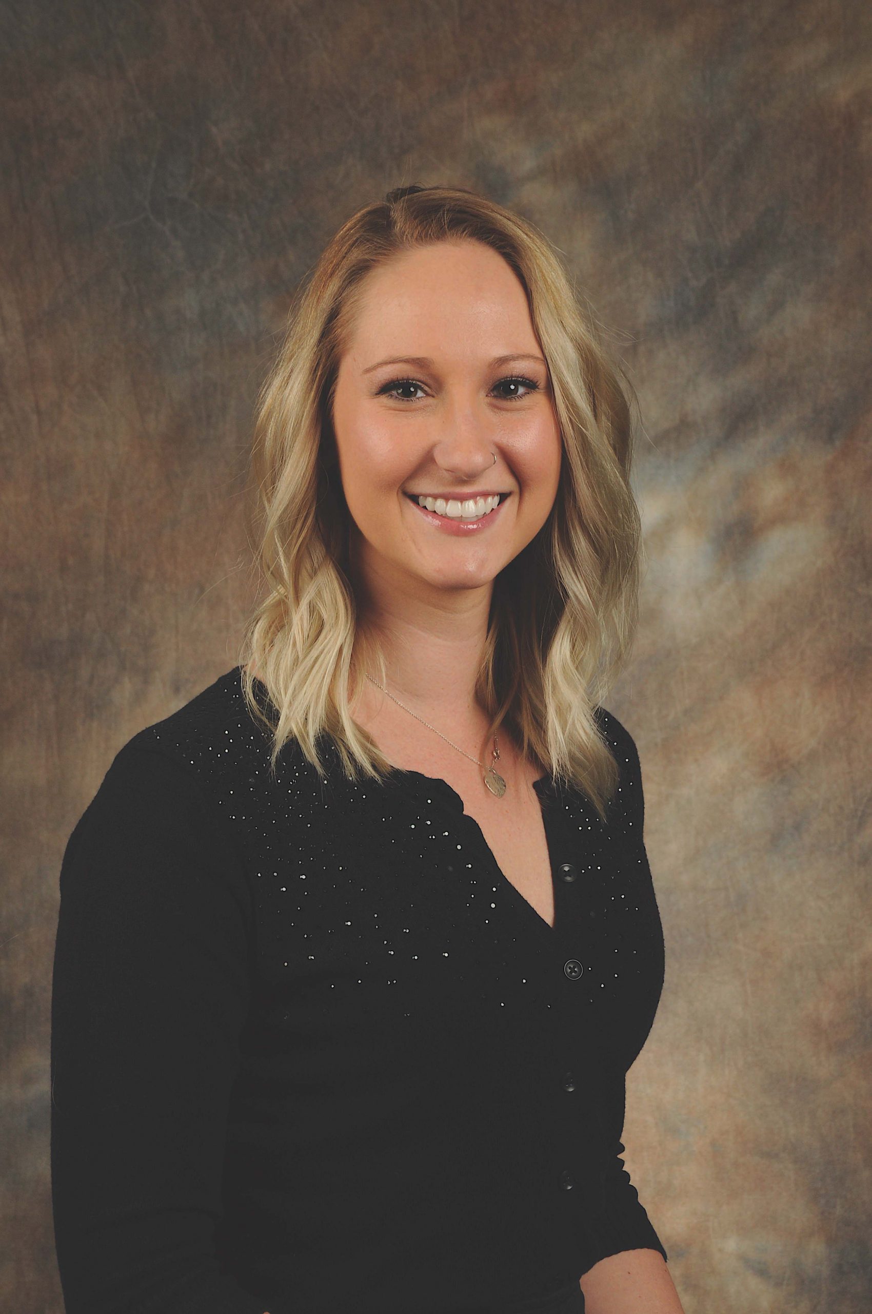 Sarah Stoltzfus appointed director of sales at Morphy Auctions ...